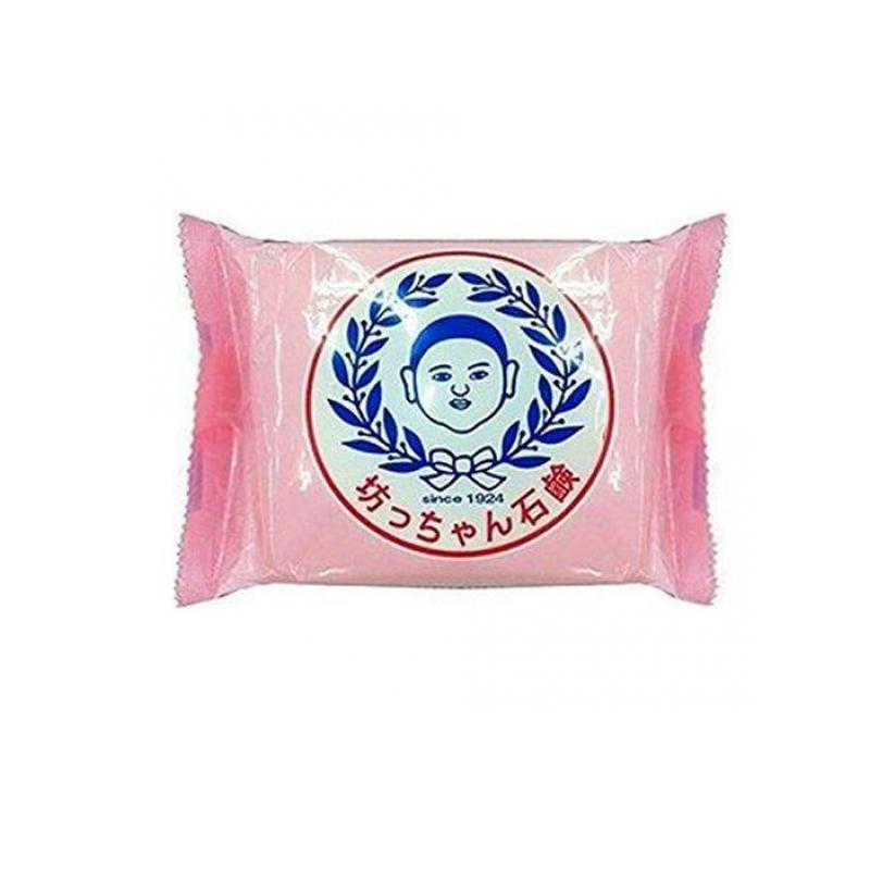 【商品名】 坊っちゃん石鹸 【このような場合に】 大正時代に生まれ、釜で炊き上げた上澄みの一番よい部分だけを使う「釜出し一番製法」にこだわり、一つひとつ丹精込めて造られた「坊っちゃん石鹸」。天然原料のみの無添加石鹸なので、顔、手、髪を含めて...