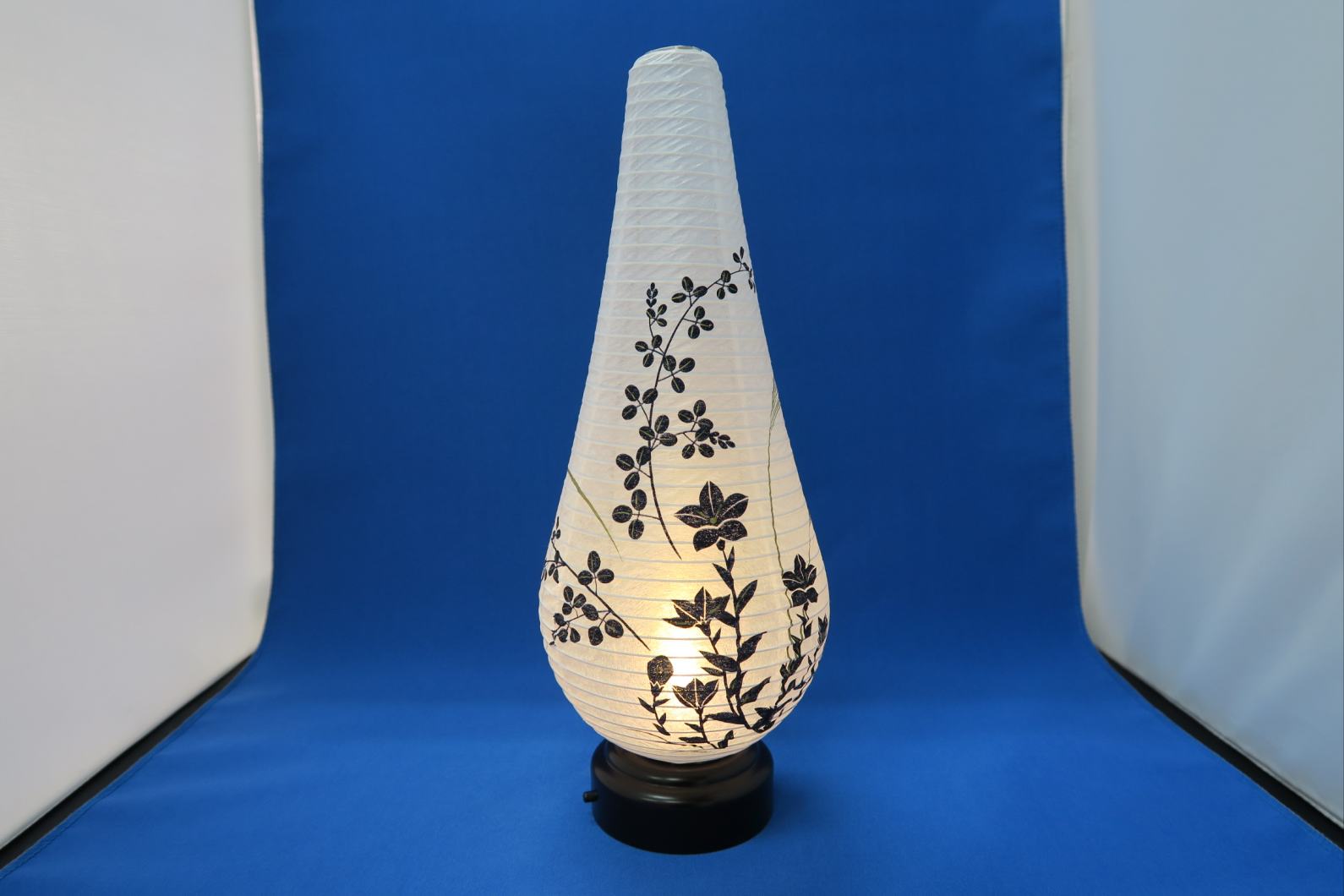 【置き提灯】【新型提灯】結花　3号 LED 紙張 枯梗に萩 天然木 大きさ：30×直径11 コードレス 単3電池2個使用 スイッチは手軽なプッシュ式です