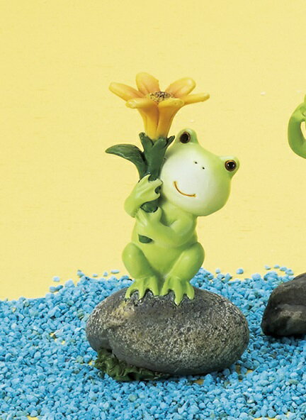 ミニオーナメント カエル サイズ：4.5×3×H7.5cm 素材：ポリレジン 集めてかわいいミニオーナメント！ とても可愛いデザインのカエル！ モニターの発色の具合によって実際のものと色が異なる場合があります 当店では、サービス向上の一環と...