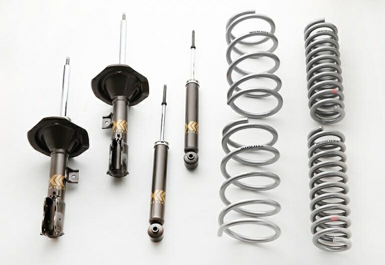 年式 ・07.01-12.06 適応 ・4WD専用 コイル ・バネレート　フロント：3.88kgf/mm　リヤ：7.45kgf/mm ショック ・フロント：低圧ガス式ツインチューブダンパー/減衰力固定式 ・リヤ：低圧ガス式ツインチューブダン...