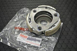 商品説明マジェスティS・S-MAX用、台湾YAMAHA純正クラッチアッセン。仕様・規格■メーカー■・KN企画[ケイエヌキカク]■メーカー品番■・1DK-0019■JANコード■・4580496182313■適合車種■・マジェスティS・S-M...