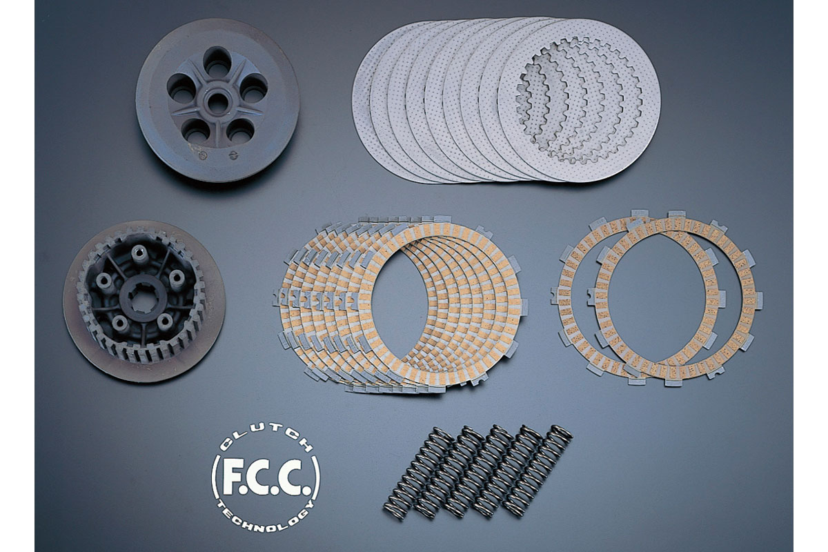 商品説明ADVANTAGE FCCトラクションコントロールクラッチキット。■アドバンテージ FCCの特徴■まずアドバンテージの本製品におけるアプローチに付きましては、完璧なまでに各メーカーで開発された純正部品に対して、コスト面を無視して必要...