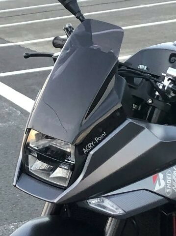 商品名 : KATANA 19 スモークスクリーン ストリートメーカー品番 : 130282適合メーカー : スズキ適合車種 : KATANA 19カラー : スモーク感性を刺激するクールなデザインクリアスクリーンのクオリティを忠実にスモー...