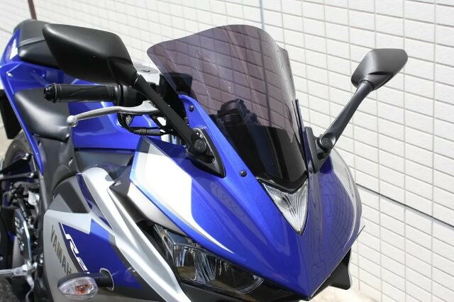 商品名 : YZF-R25 15- ストリート(スモーク) メーカー品番 : 160101適合メーカー : ヤマハ適合車種 : YZF-R25 15-カラー : スモークアッパーカウルをクールに引き締めるスモーククリアスクリーンのクオリティ...