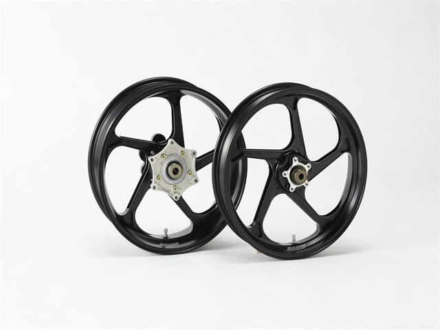 メーカー品番 : 28871089ブランド : GALE SPEEDJANコード : 4538792905174適合モデル : ZX-25R/ZX-25R SE 20-25品名 : F 350-17 半ツヤBLK [TYPE-GP1S]経験...