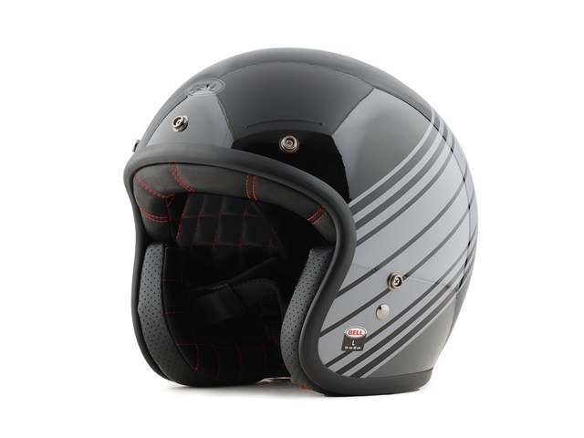 1954年にベルが初めて製造したヘルメットからインスピレーションを得たCustom500は、楕円形のデザインと薄型のフィット感で新たに改良され、 昔ながらのスタイルを保ちながら、小型な外観と快適性を実現しています。 ・内装は日本人向けのAs...