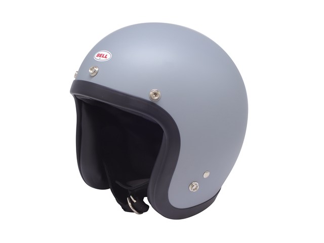 1954年、ベルオートパーツよりヘルメット部門として独立し、最初に着手した「500」と言われるジェット型ヘルメット。 500は発泡ライナーを内装に採用した画期的なヘルメットであり、その後「500-TX」というモデル名で継承されていきます。 ...