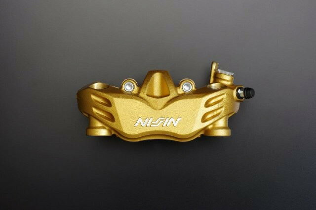 4POT RADIALFITキャリパー（GOLD・R) 4PAD汎用品取り付けピッチ108mm　ピストン径φ30x4ダストシール付在庫状況について当店では複数店舗で同時販売を行っているため、ご注文いただいた時点で他店が先に完売し、在庫切れと...