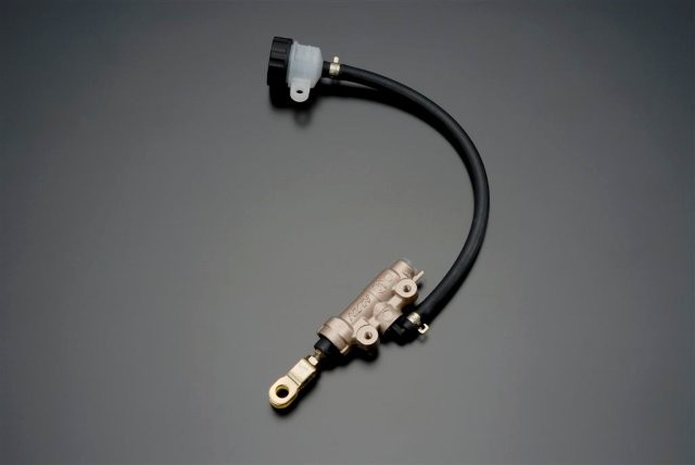 RM φ1/2　 (ホースの取り出し口はそこ部分です）汎用品取り付けピッチ49mmNISSIN　REAR MASTERCYLINDER 在庫状況について当店では複数店舗で同時販売を行っているため、ご注文いただいた時点で他店が先に完売し、在庫...