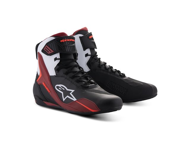 FASTER-4 SHOE : 1299 BLACK WHITE DARK RED : 8.5/26.0cmカラータイプ : 1299 BLACK WHITE DARK REDサイズ : 8.5/26.0cmモータースポーツの研究開発の経験...