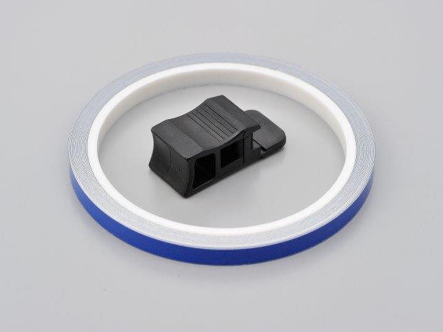 幅7mm×長さ6m。18インチホイールで約4周分の長さです。貼り付けに便利なガイド付き。※ホイール形状によっては、ガイドが使用できない場合があります。ブルー※タイトルに在庫有り記載以外の商品は取り寄せとなります。※メーカーに在庫がある場合2...