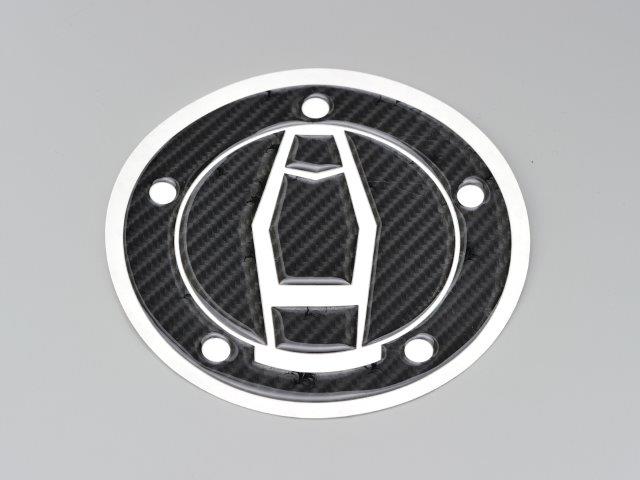 やわらかくて貼りやすいポッティング樹脂を使用。シート貼り付け式です。※ポッティング樹脂製のため、経年変化により、割れや変色が発生する可能性があります。 ※カーボン調プリントのため、実際のカーボンとは質感が異なります。KAWASAKI4※タイ...