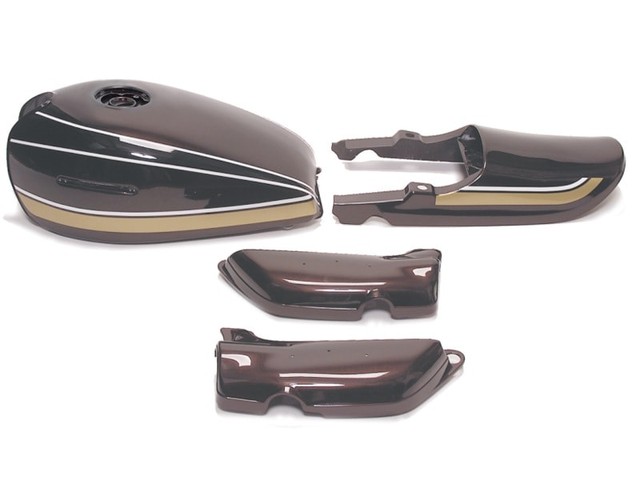 Z1 ペイント済みタンクセット 茶玉虫 Z1 1973年型の内プレスタンクを忠実に再現し、新開発のエアープレーン構造の内プレスタンクです。 エンブレム取り付けは、ショートピッチとスタンダードピッチの両方を使用できるように製作しました。 Z1...