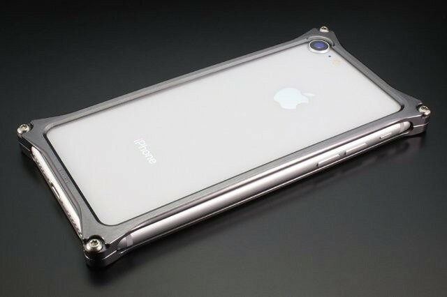 メーカー名：ギルドデザインメーカー品番：42416「新型 iPhone SE」も適合、iPhone8/7対応ジュラルミン削り出しケース「ソリッドバンパー for iPhone8/7」。ソリッドバンパー装着時、Qi対応ワイヤレス充電器のご使用...