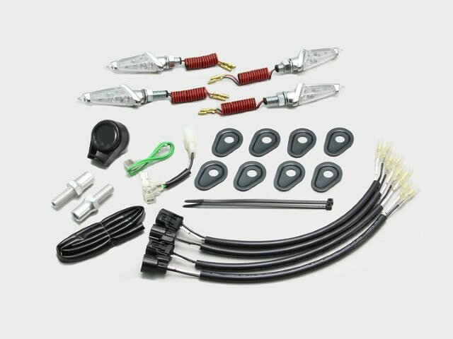 メーカー名 : HARRICANE ハリケーンメーカー品番 : HA5233MCJANコード : 4936887019438商品名 : LEDダガーウインカーkit主な適合車種 : Z900RS CAFEカラー : メッキ クリアレンズ※詳...