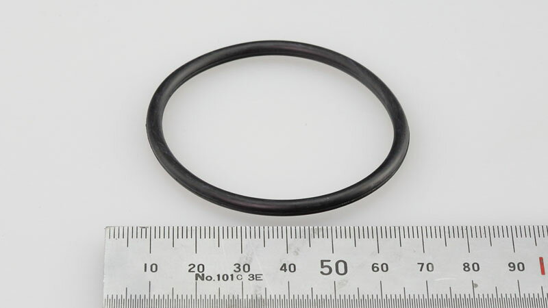 【適合メ-カ-】ヤマハ【対応純正品番】93210-54175【使用箇所】フィルタ-カバ-【サイズ】内径：φ53.2 線径：φ3.4【入数】1個【代表適合車種】125：SR125(81/91-97)・XT125/T(83-85)・YD125S...