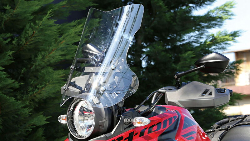 アドベンチャ-スタイルのフロントスクリ-ンです。大型スクリ-ンで高い防風性を確保。【適合】V-STROM250【色】クリア【材質】ポリカ-ボネ-ト商品によっては [PDF] 図面や [YouTube] 動画等がある場合があります。必ずメ-カ...
