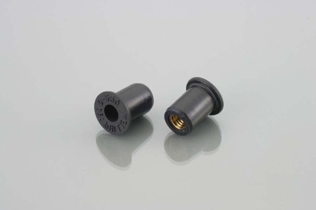 ※画像はイメージの場合がございます。※必ずメーカーホームページをご確認ください。C-550/M5/P0.8/2ヶ商品説明●防振・絶縁・シール効果の得られるゴム製ブラインドナット。材質[素材]：ゴム製内容量[数量]：2※在庫管理につきましては...