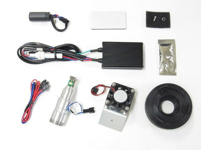 ●常にフルパワー点灯を可能にした車種専用LEDヘッドライトバルブキット 「極太アルミ無垢材」「ヒートシンク」「防水冷却ファン」という3つの組み合わせにより、効率よく熱を逃がし、常にフルパワー点灯を可能にしました。 ●ハロゲンバルブよりもさら...