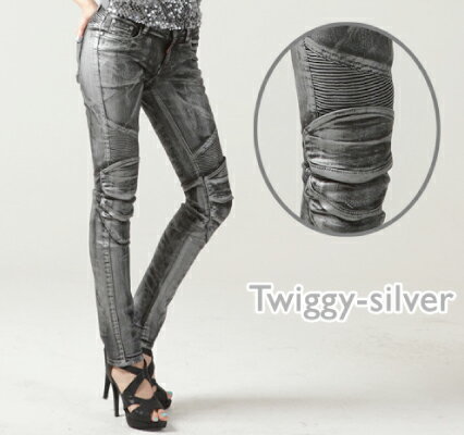 ストレッチデニム+プロテクション＝バイカージーンズ　?全4色?■ 商品情報　スキニーフィットが美しい●女性専用カッティングとパターンで快適な穿き心地●ストレッチデニムを使ったフィッティングは長時間の装着でも疲れ知らず●腰と膝のシャーリングパ...