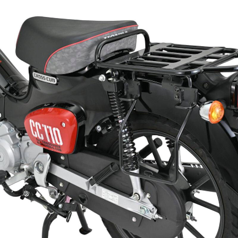 適合車種：HONDA CC110（'18〜'25）〈2BJ-JA45/8BJ-JA60〉 ベルトループ一体でサドルバッグハンガー不要。 ワンタッチサドルバッグにも対応します サドルバッグのベルト掛けループを一体化した サドルバッグサポート。...
