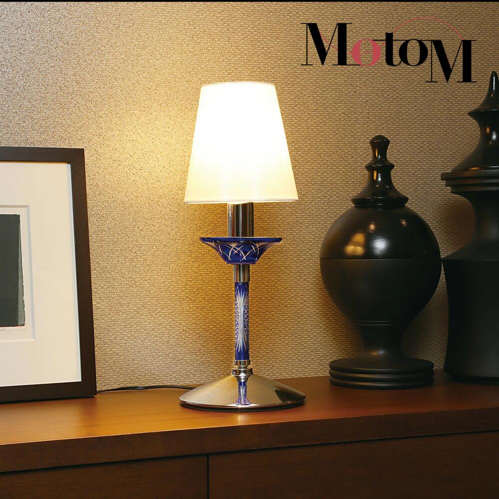 製品仕様 サイズ 幅16.6×高さ40cm 重量 1.5kg 本体材質 スチール・ガラス（切子）・布 消費電力 5.2W 電球 LED スイッチ 中間スイッチ ※この器具は、調光器と組み合わせて使用できません。組み合わせて使用すると破損、発...