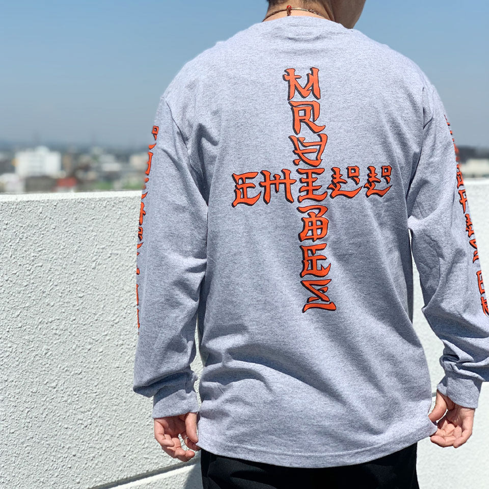 ラグランスリーブ等肩に縫目のないアイテムの袖丈については、ネックから袖先までの長さを計測しています。また襟のある商品の着丈については、襟の部分を含まずに計測しています。 ●モニター、パソコンの環境によっては実際の商品カラーと若干の違いがある...