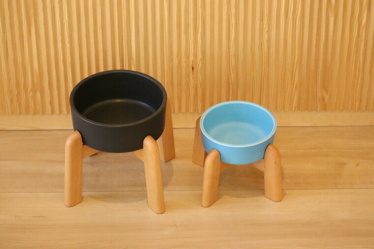 いろんな出会いがありますて、 HakusanのフードボールはMade in Finland。 【つむぐデザイン】のページ作成は1stDogCafeの CEOことセオがお手伝いさせて頂いてます。 今回1stDogCafeの商品の一部もつむぐデ...