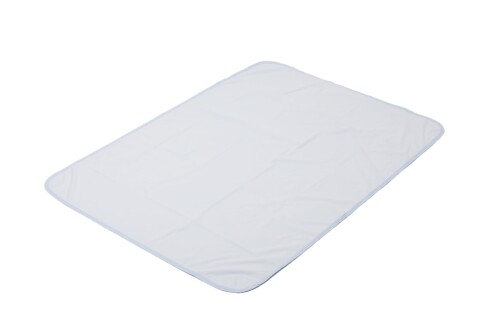 イーアスシーツ 防水・吸水速乾素材で洗濯機丸洗いOKの使い勝手のいいハーフサイズのシーツです。 布団やマットレスの腰部分に巻き込み、育児から介護まで幅広く対応します。 ピッタリセンター(目印)をベッドの中心に合わせることで、簡単に左右対称に...