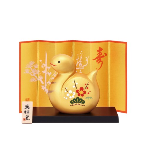 薬師窯(yakushigama) 彩耀招福巳(金福・松竹梅) 32 2025年 干支は「巳(へび)」 陶器 中国 7.5×5×8.5cm ?風、立札、陳列台 2025年 巳 巳(み ■へび)は脱皮によって古い姿を捨て新しい姿に生まれ変わるこ...