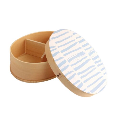 j-kitchens ごはんが固まりにくい 機能付き 弁当箱 18cm × 13.5cm × 6.8cm 700ml ウレタン Current model 容量:約 700ml/生産地:国内仕上げ/素材・成分:天然木/杉材 サイズ:18×1...