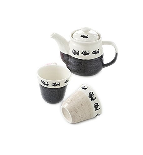 黒ネコ茶器揃 10238 商品サイズ:ポット×1/480cc フリーカップ×2/[ファイ]8.3×7.5cm 材質:磁器 箱サイズ:26×13×10cm(ボール箱入り) 産地名:美濃焼(国産) ご使用上の注意。必ずお読みください。 ■ 食器...