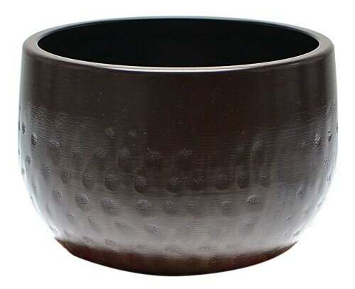 鋳物 大徳寺リン 2.5寸 No.159 色付タイプ サイズ:口径/8.2cm、高さ/5.6cm 重量:240g 材質:真鍮 銅器仏具の産地、高岡で製造された仏具商品。 りんは仏壇に置く梵音具 勤行を始める前と終わった後に打ち鳴らす。 ご家...