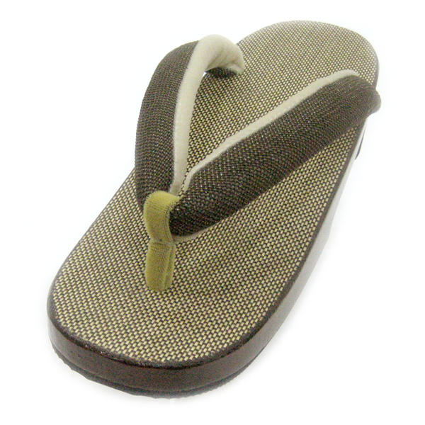 『 趣 き の あ る こ だ わ り 台 』 に　 『 優 し く 上 品 な 花 緒 』 を 挿 げ …当店 に て そ れ ぞ れ 選 び 合 わ せ た　呉 服 ま す や の 誂 え 下 駄 で す。二 つ とない ・・・ 　 あ...