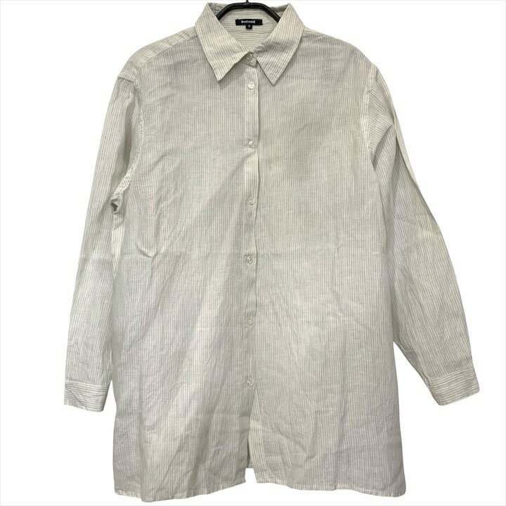 ご覧頂きありがとうございます☆彡【ブランド】ドゥクラッセ【カラー】グレー×ホワイト【素材】画像参照【サイズ】9号 肩幅約41×身幅約58×総丈約80(若干の誤差はご了承下さい。）【付属品】-【状態ランク】NSDoCLASSEのストライプシャ...