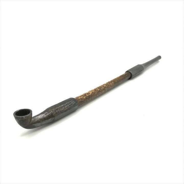 ご覧頂きありがとうございます☆彡【ブランド】-【素材】純銀【サイズ】全長約21.2(若干の誤差はご了承下さい。）【付属品】【状態ランク】AB煙管パイプになります☆素敵なお品物ですね♪この機会に是非ご購入くださいね♪全体的に大きなダメージもな...