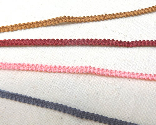 【サイズ】全長：約3m・幅0.5cm 【色】ブラウン・レンガ・ピンク・グレー カットして包装済みの商品です。長さの変更はできません。 複数ご注文頂きましても、連続した長さ1本での販売いたしません。