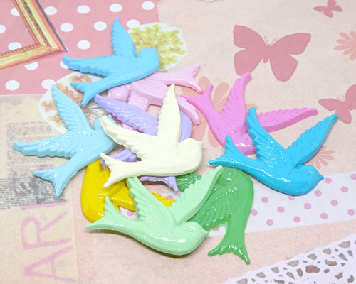 【サイズ】約2.9cm×2.7cm 【色】アイボリー・クロムイエロー・ホットピンク 　　　シェルピンク・ローズミスト・ベビーブルー 　　　スカイブルー（マット）・ディープスカイ 　　　ペールグリーン・スプリンググリーン 【素材】樹脂 【入数...