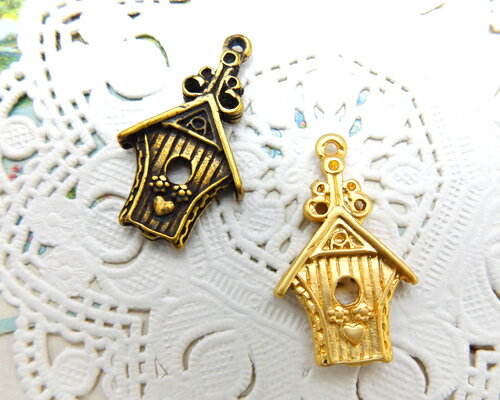 【サイズ】2.4x1.3cm 【色】金古美・マットゴールド 【素材】ピューター 【個数】1個