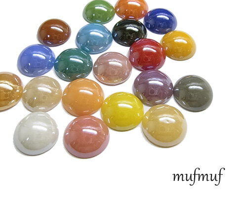 【サイズ】直径：約1.4cm 高さ：約0.5cm 裏はフラットです 【色】ほんのりパールがかった綺麗な光沢があります ロイヤルブルー・マリン・ペールブルー・グリーン・グラス ブラウン・レッド・オレンジ・ネーブル・レモン インディピンク・ベー...