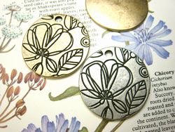 【サイズ】2.5cm 【色】金古美・銀古美 【素材】ピューター