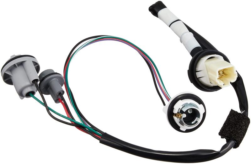 SUZUKI (スズキ) 純正部品 コードアッシ 品番35658-82K04〈参考適合車種〉適合に関して、お求め前ににご確認下さい。同一車種・年式によってもグレードによって適合しない場合があります。