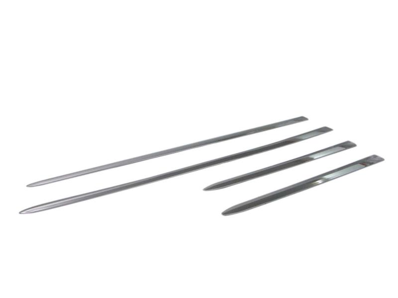 BRIGZ キックス P15 メッキサイドドアモール SAI－MOL－6510 P 15同一商品でも様々な名称・通称がありますので、下記に一部を記載させていただきます。ドアロアガーニッシュ ドアアンダーガーニッシュ サイドパネル サイドドア...