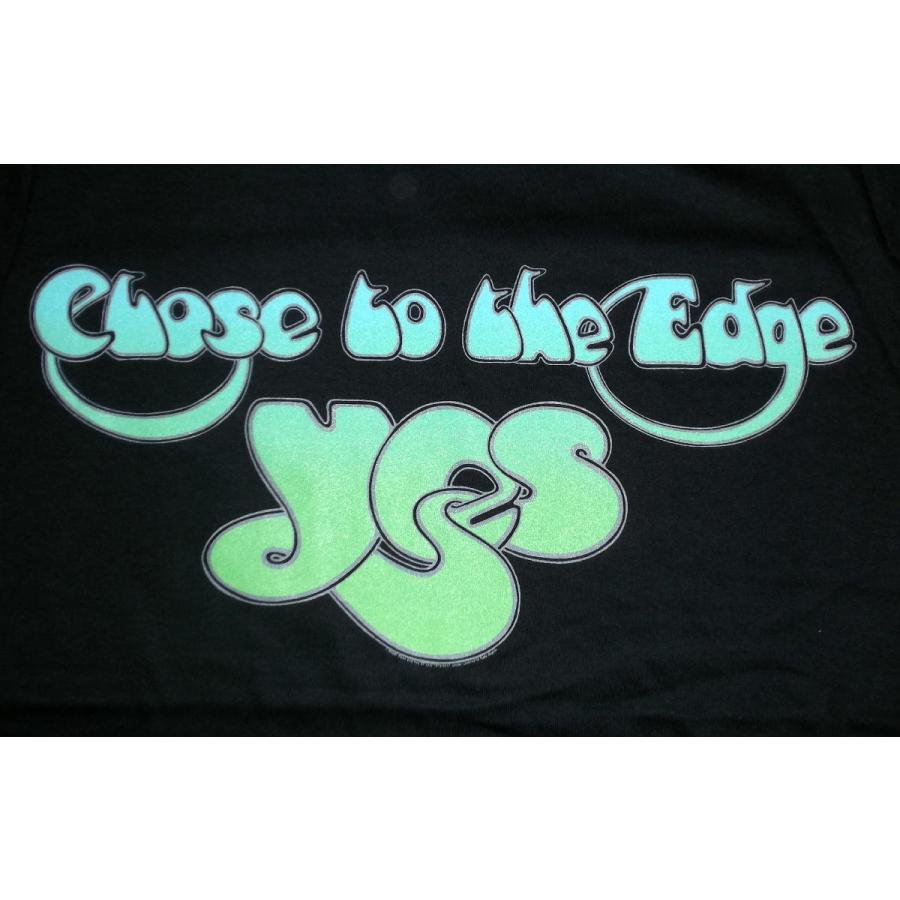 1969年にデビュー,UKプログレ5大バンドの一角、プログレッシブ・ロックバンド「イエス」のTシャツ「CLOSE TO THE EDGE」です。超絶技巧を駆使した演奏が特徴的であり、「イエスはプログレッシヴ・ロック・バンドのなかで最も重要な...
