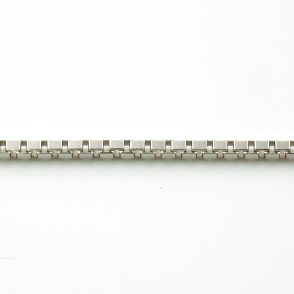 K18WGネックレス ベネチアンチェーン40cm 1.83g 引輪 0.8BHWG 代引送料無料 デザイン名0.8BH WG 地金K18 色ホワイト 長さ　-　重量40cm - 1.83g 巾(mm)0.80 商品説明定番中の定番です。4隅...