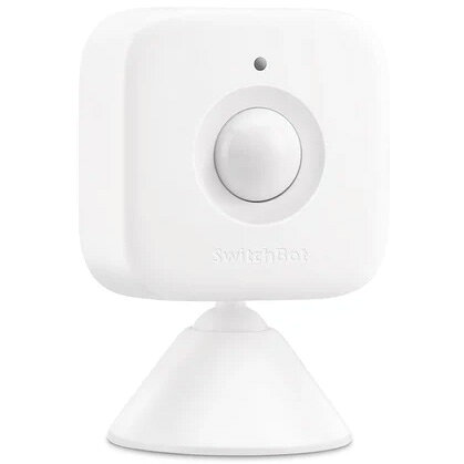 SwitchBot人感センサーは赤外線センサーを搭載し人の動きを検知します。水平方向では最大検出距離は9メートル、感知角度が110°で、垂直方向では最大検出距離は9メートル、感知角度が55°です。【主な製品特長】■人の動作を検出■周囲環境の...