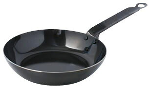 呼び寸法：16cm重量：400g底の厚さ：1．6mmサイズ（約）：全長308m×直径163mm×本体高さ34mm透明シリコン樹脂塗膜加工：本体に塗布している透明シリコン樹脂塗膜は、あくまでも使用開始になるまでの錆止めの目的ですので、そのまま...