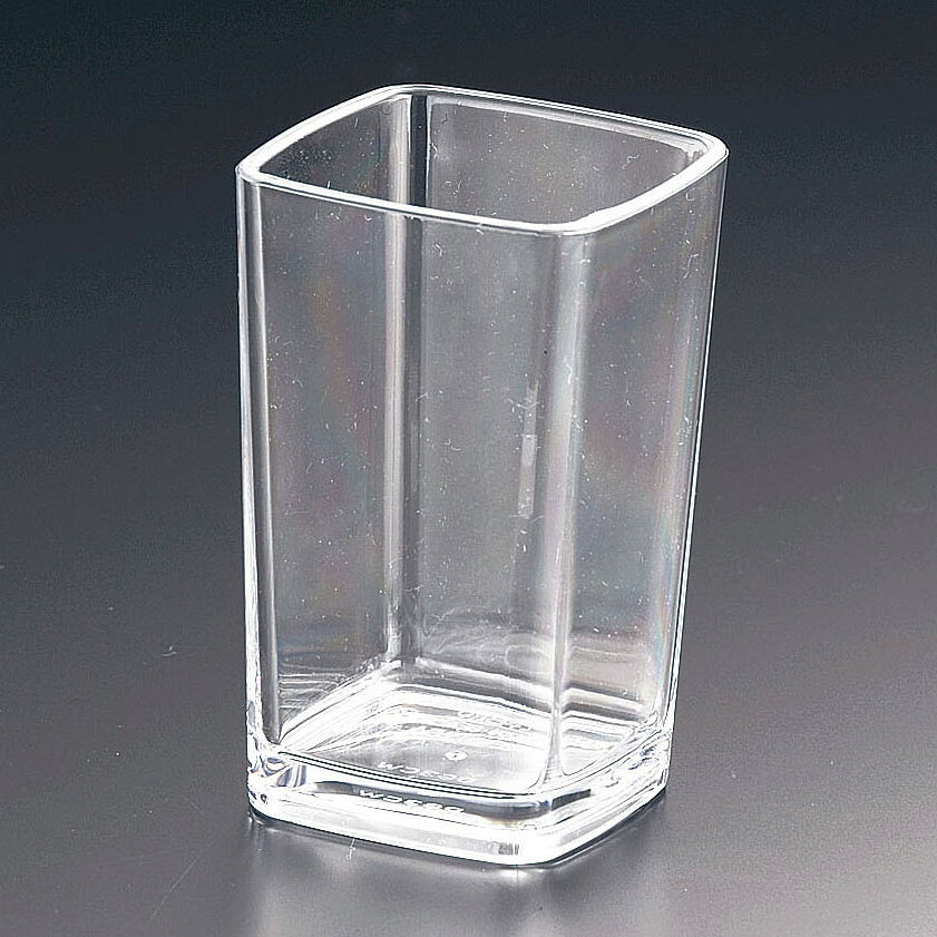 ●メーカー品番：DG3CW●幅×奥行×高さ(mm)：58×58×76●容量(cc)：100●材質：ポリカーボネイト●耐熱温度：99℃●ガラスに比べて約50％軽量。●ポリカーボネイト製なので衝撃に強く丈夫です。●ビュッフェでのアミューズ、デザ...