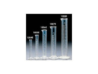 【特長】ガラス並みの透明性を実現した樹脂製メスシリンダーです。【仕様】外径(mm)：61口内径(mm)：55高さ(mm)：340目盛間隔(ml)：5容量(ml)：500耐熱温度(℃)：60℃目盛付【材質/仕上】メタクリルスチレン（MS） 商...