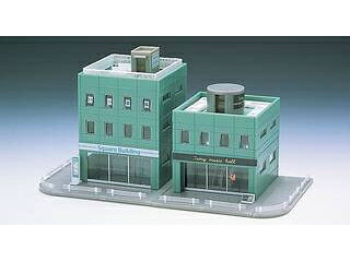 ●正方形の断面を持つ低層ビルで、3階建てと2階建ての2つのビルのセットです●組み合わせて5階建てとすることができます製品内容 ●本体 【付属品】 ●小物パーツ ●シール4050　